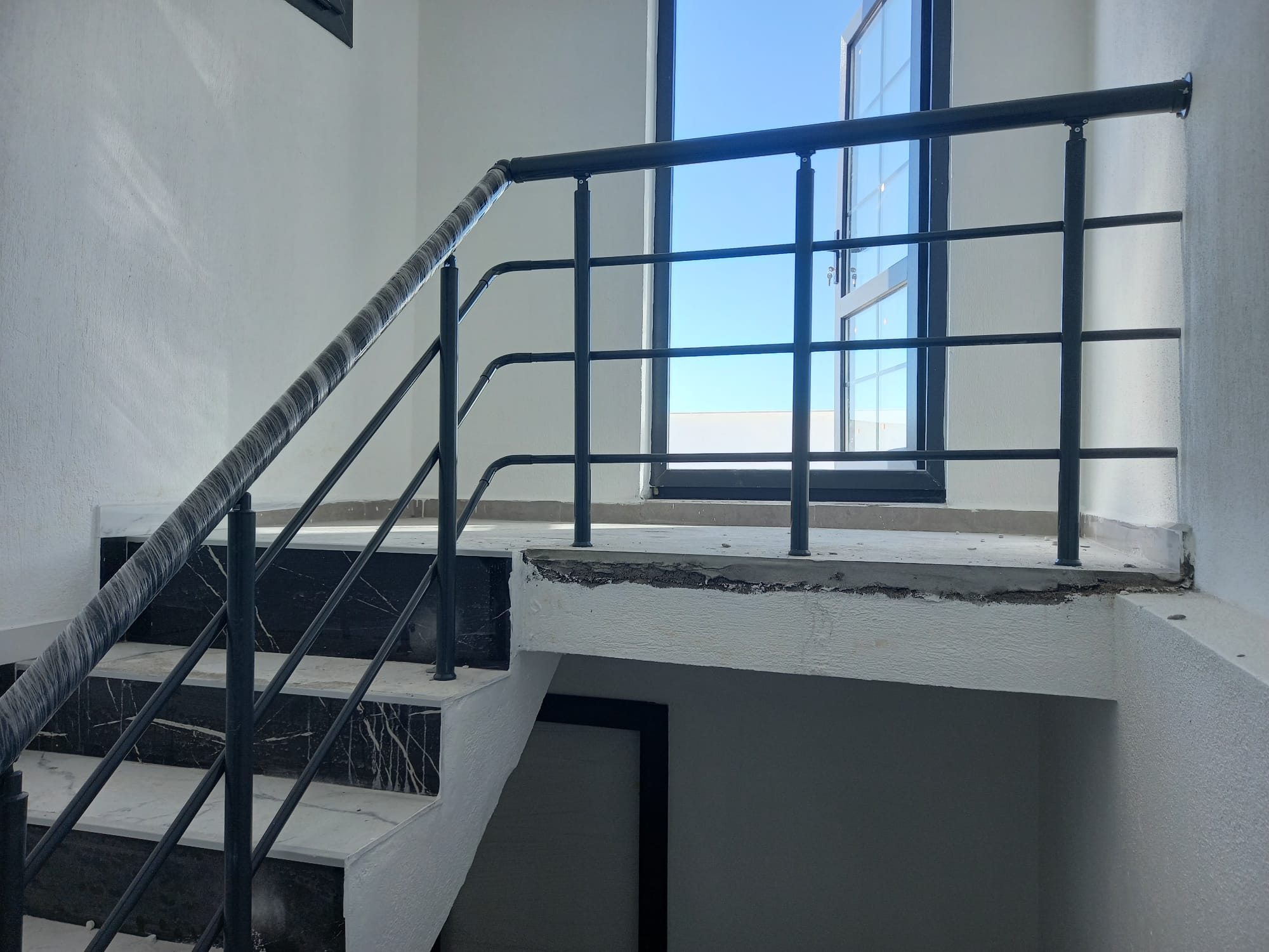 Merdiven Korkuluğu - SEVER Alüminyum